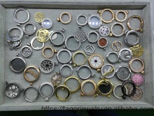 China Popular 316L Stainless Steel No Glass Magnetic Floating Lockets Coin Lockets Collection,OEM Welcomed! supplier